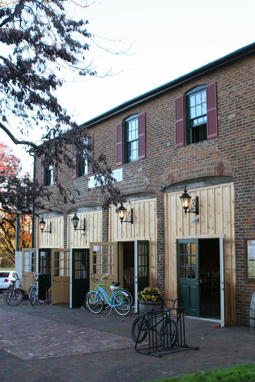 Locations Hub - St. Charles Historic Main Street